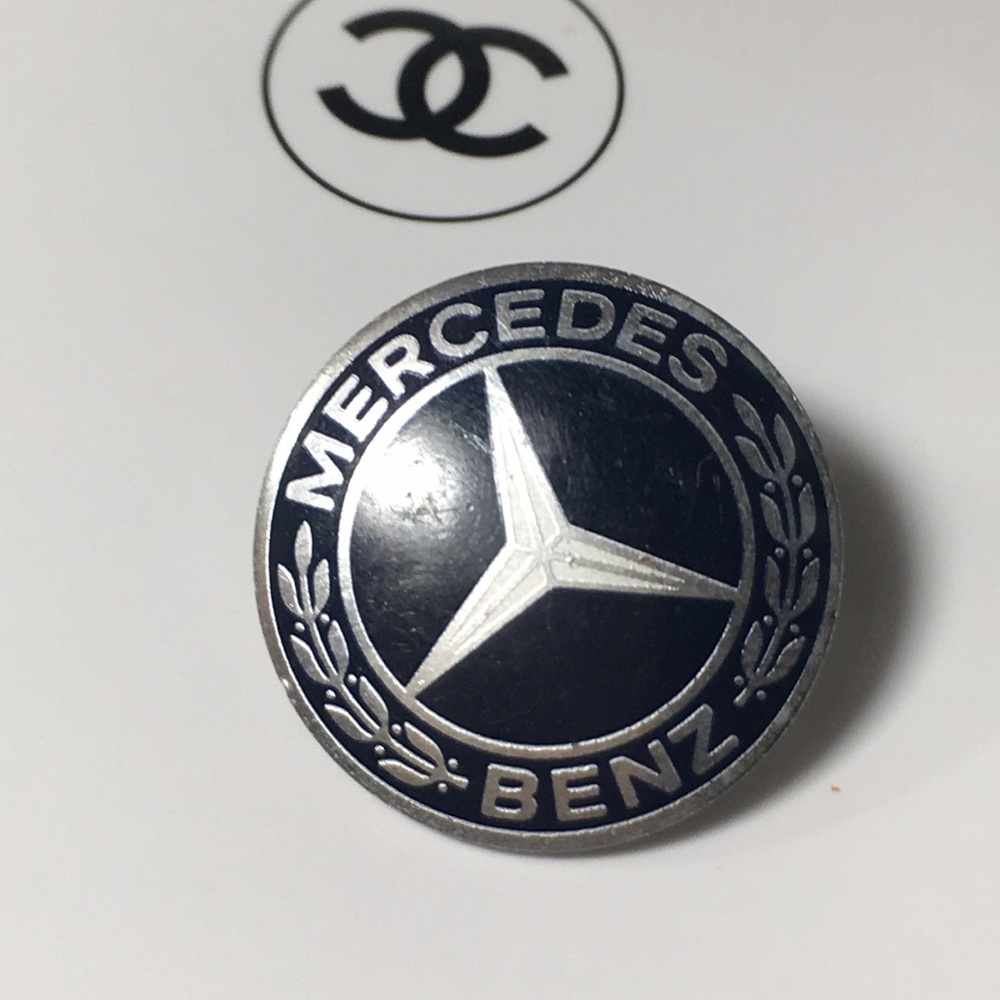 Mercedes Benzoriginal Badge Pin - Gem